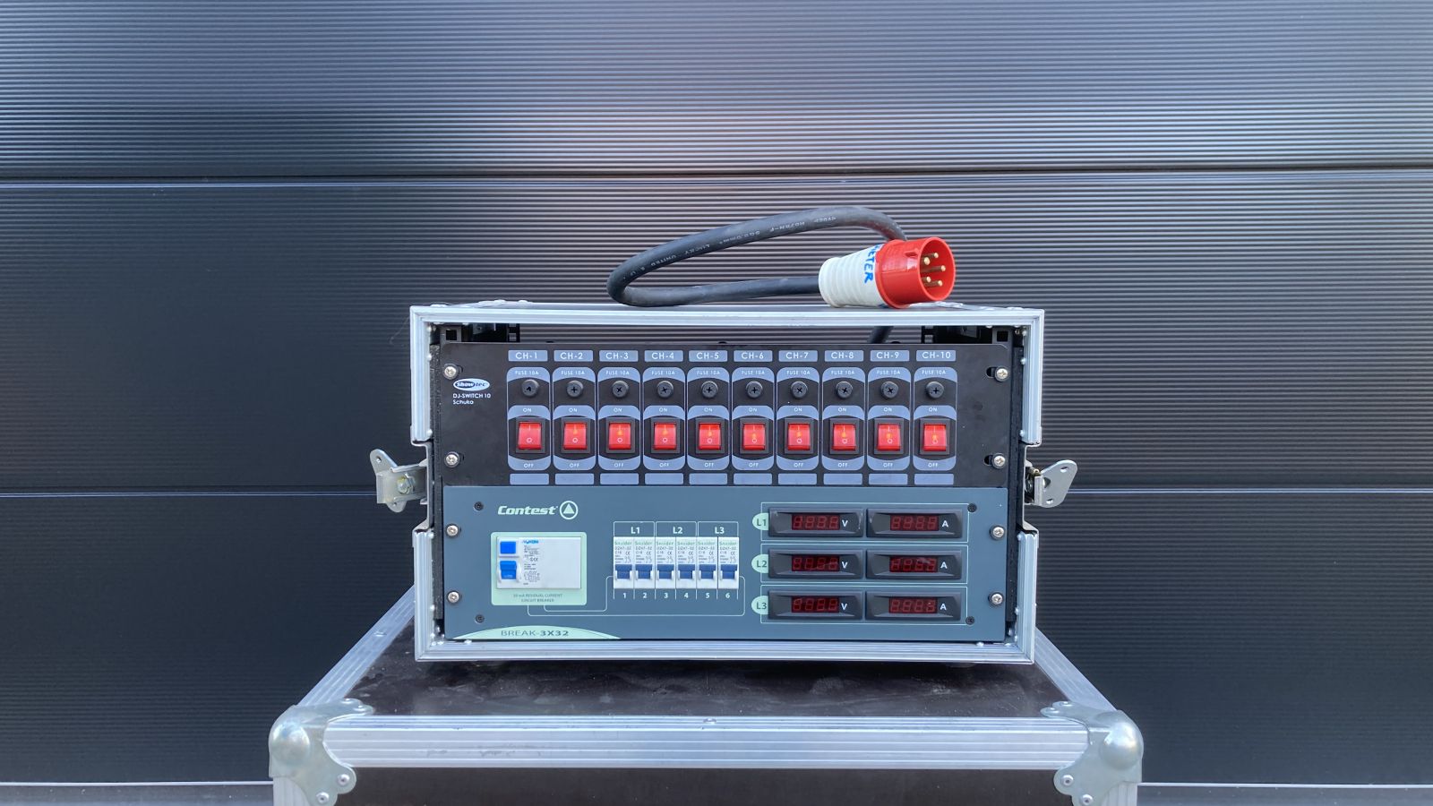Verdeelkast 32A in flightcase | Vandenborre Dieter BV